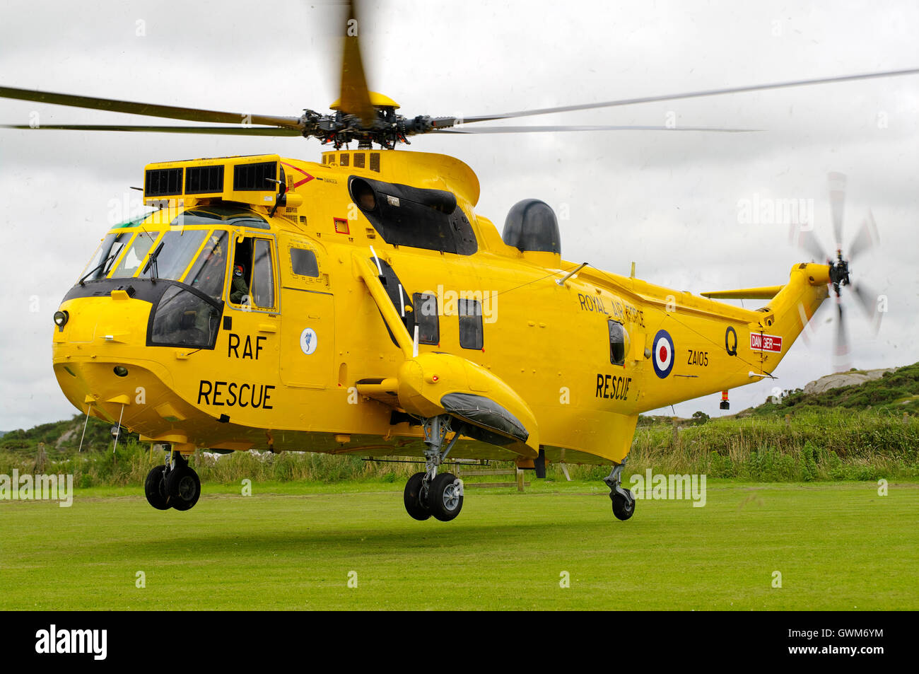 Airplane taking off from king hi-res stock photography and images - Alamy