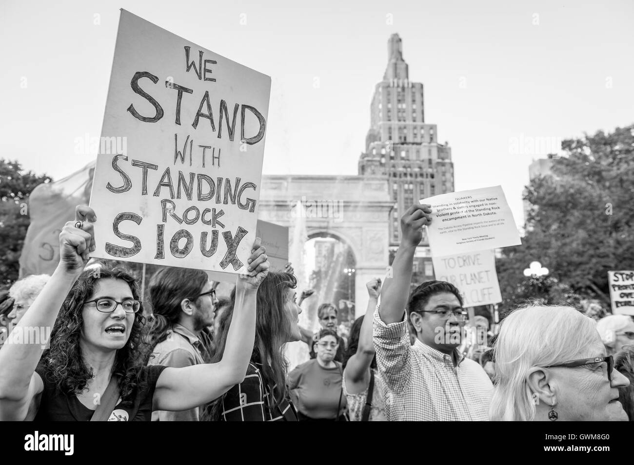 Dakota access pipeline Black and White Stock Photos & Images - Alamy