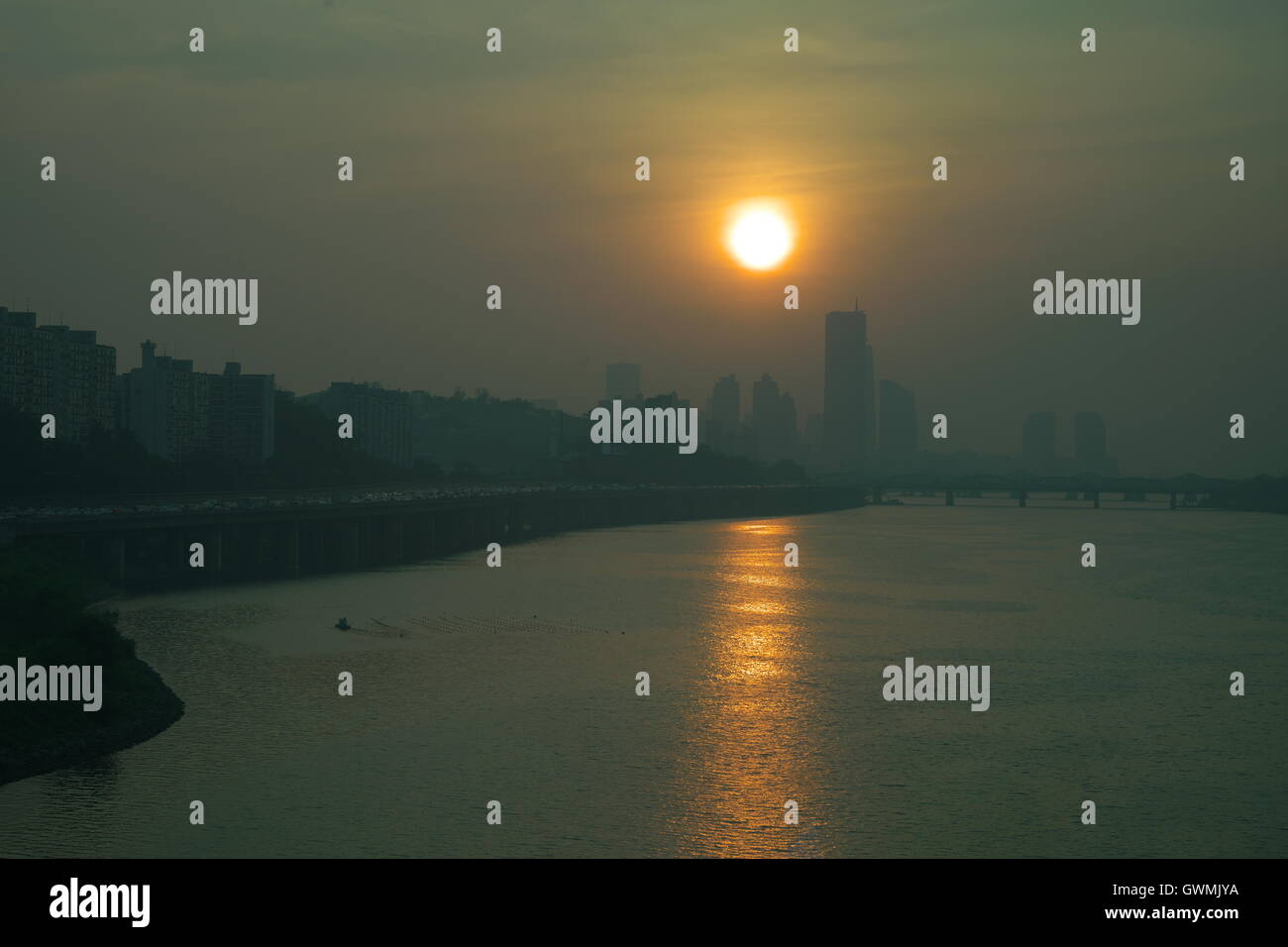 Seoul Han River Sunset Stock Photo - Alamy
