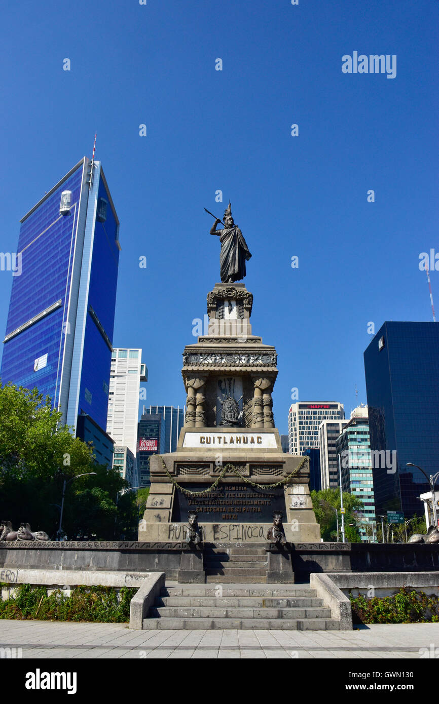 Cuauhtemoc aztec emperor statue hi-res stock photography and images - Alamy