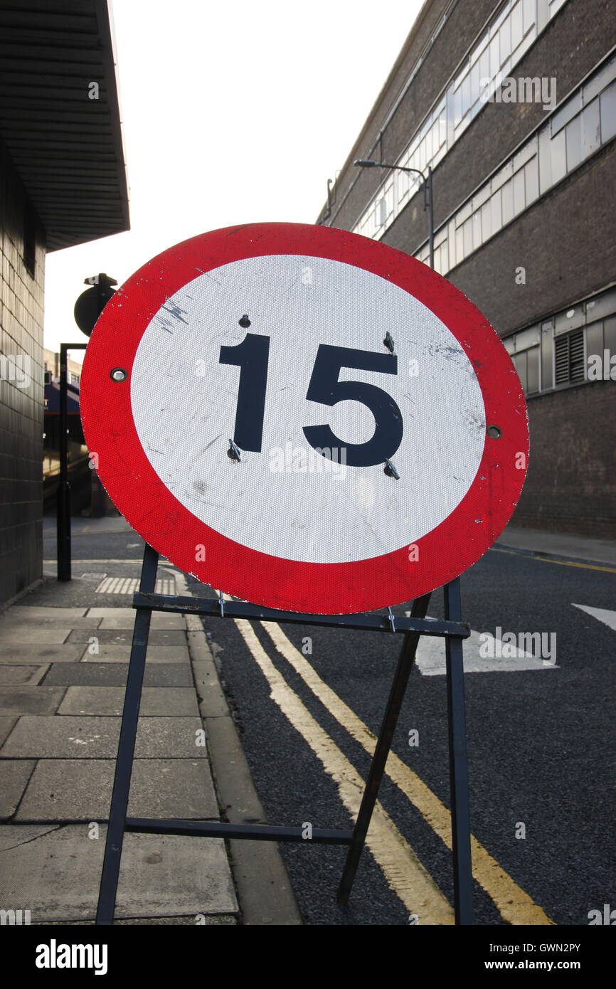 Unusual speed limit, 15 mph roadsign, large 15 sign in backstreet in ...
