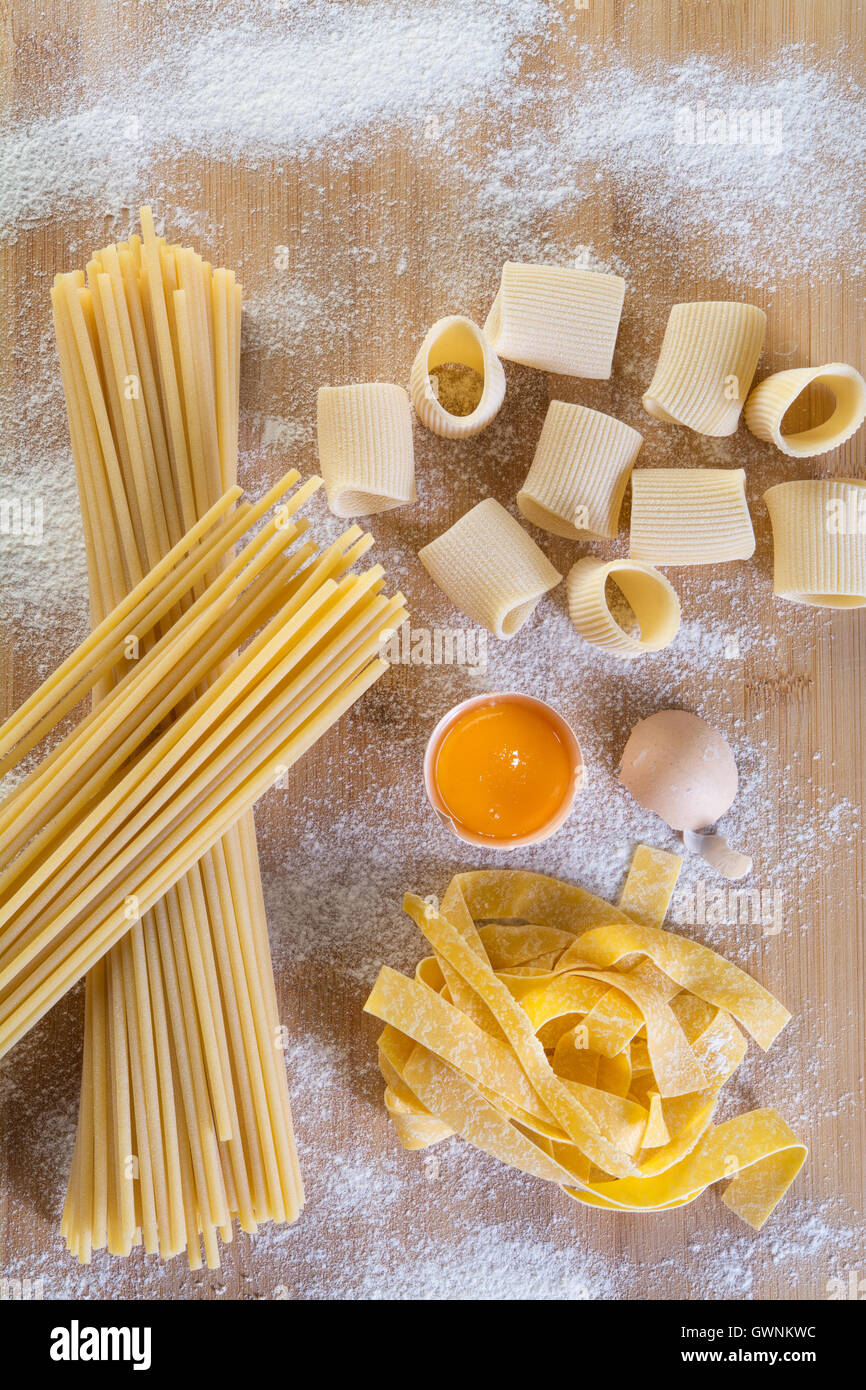 raw pasta spaghetti, italian cuisine Stock Photo - Alamy