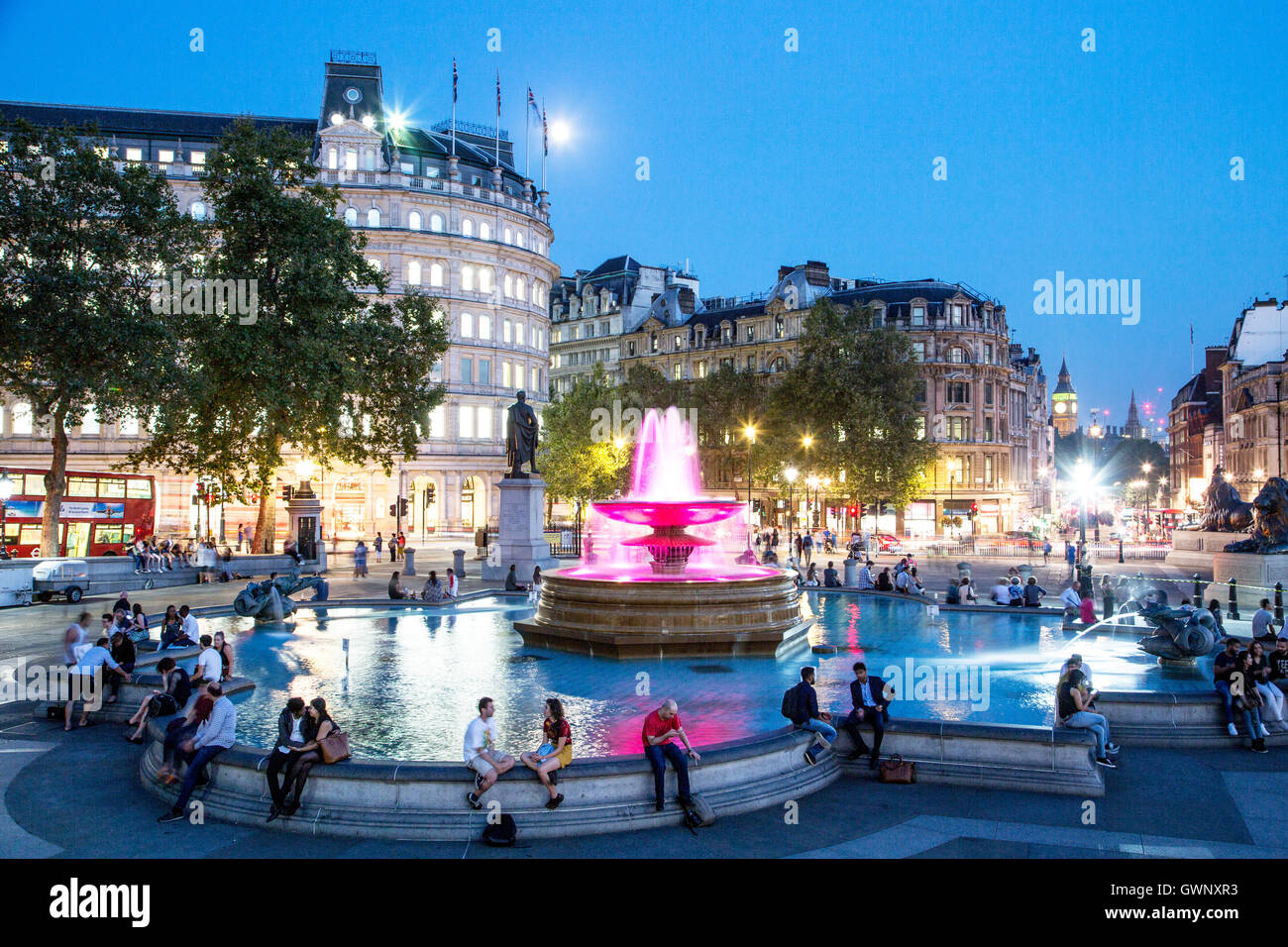 The iconic fountains hi-res stock photography and images - Alamy