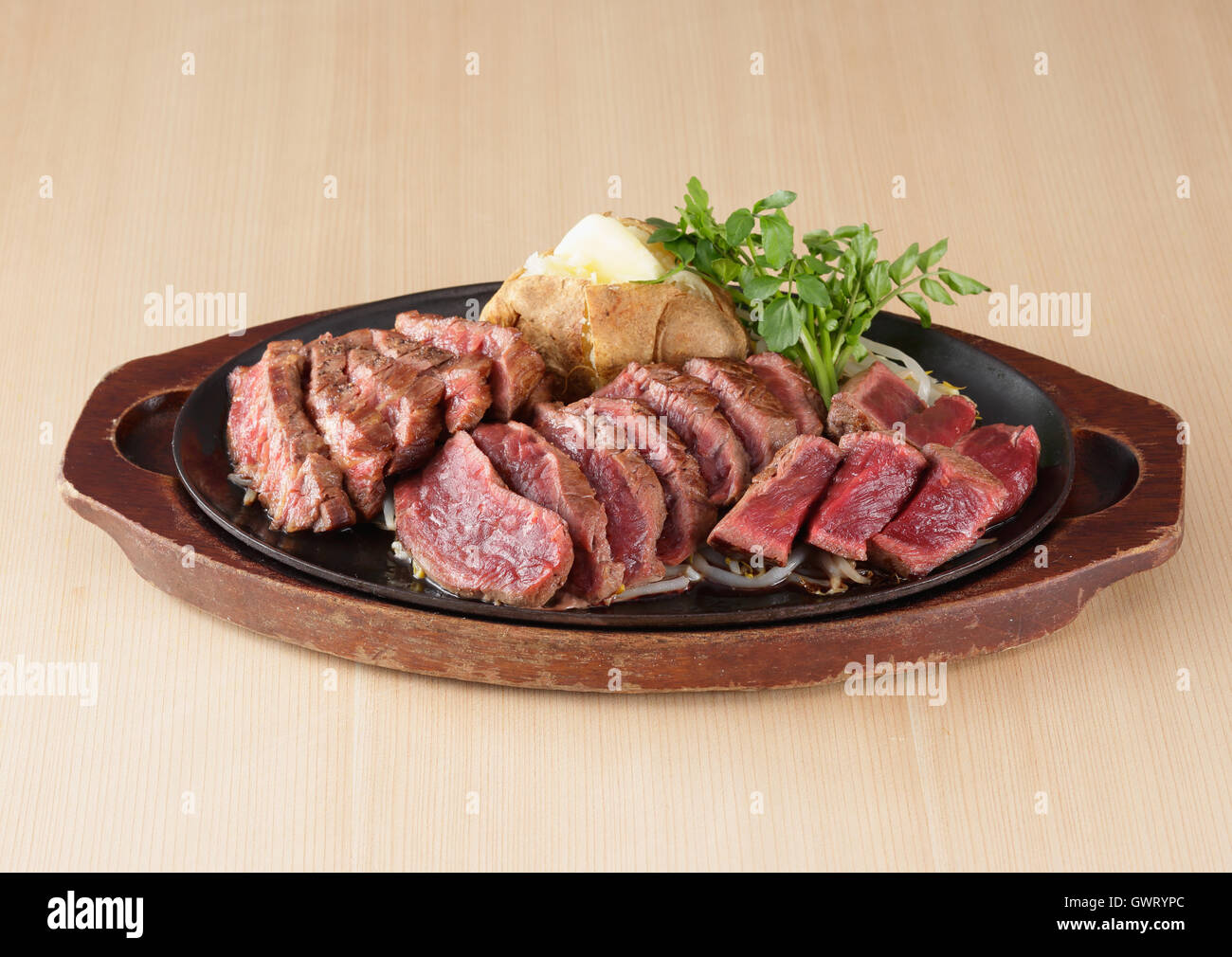 Steak plate hi-res stock photography and images - Alamy