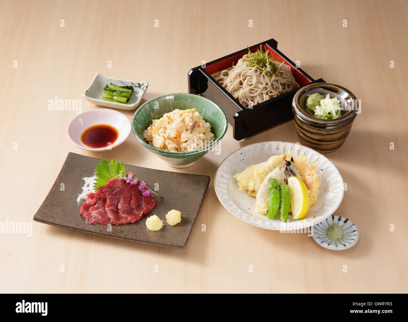 Raw horse meat hi-res stock photography and images - Alamy