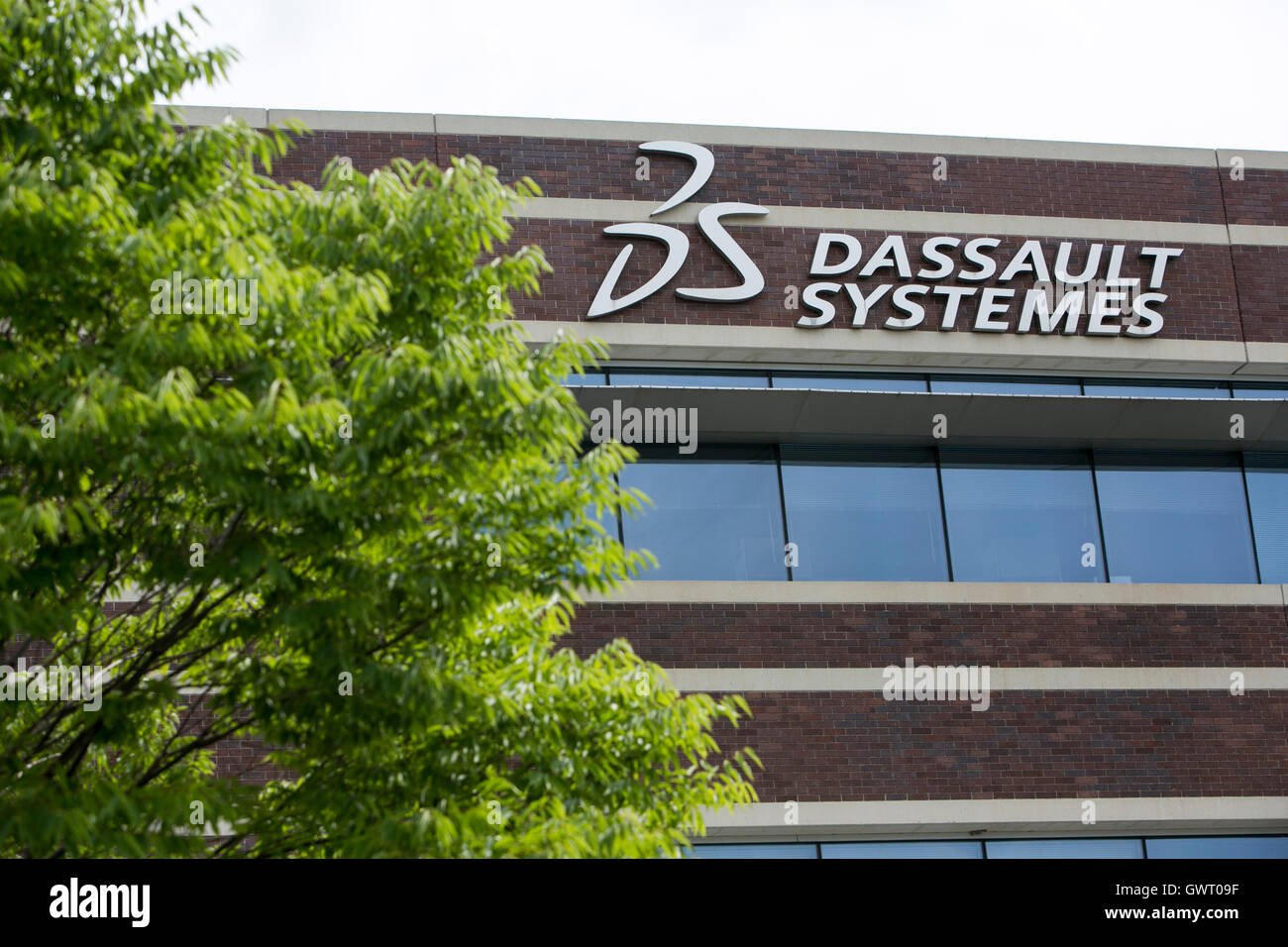 Dassault logo hi-res stock photography and images - Alamy