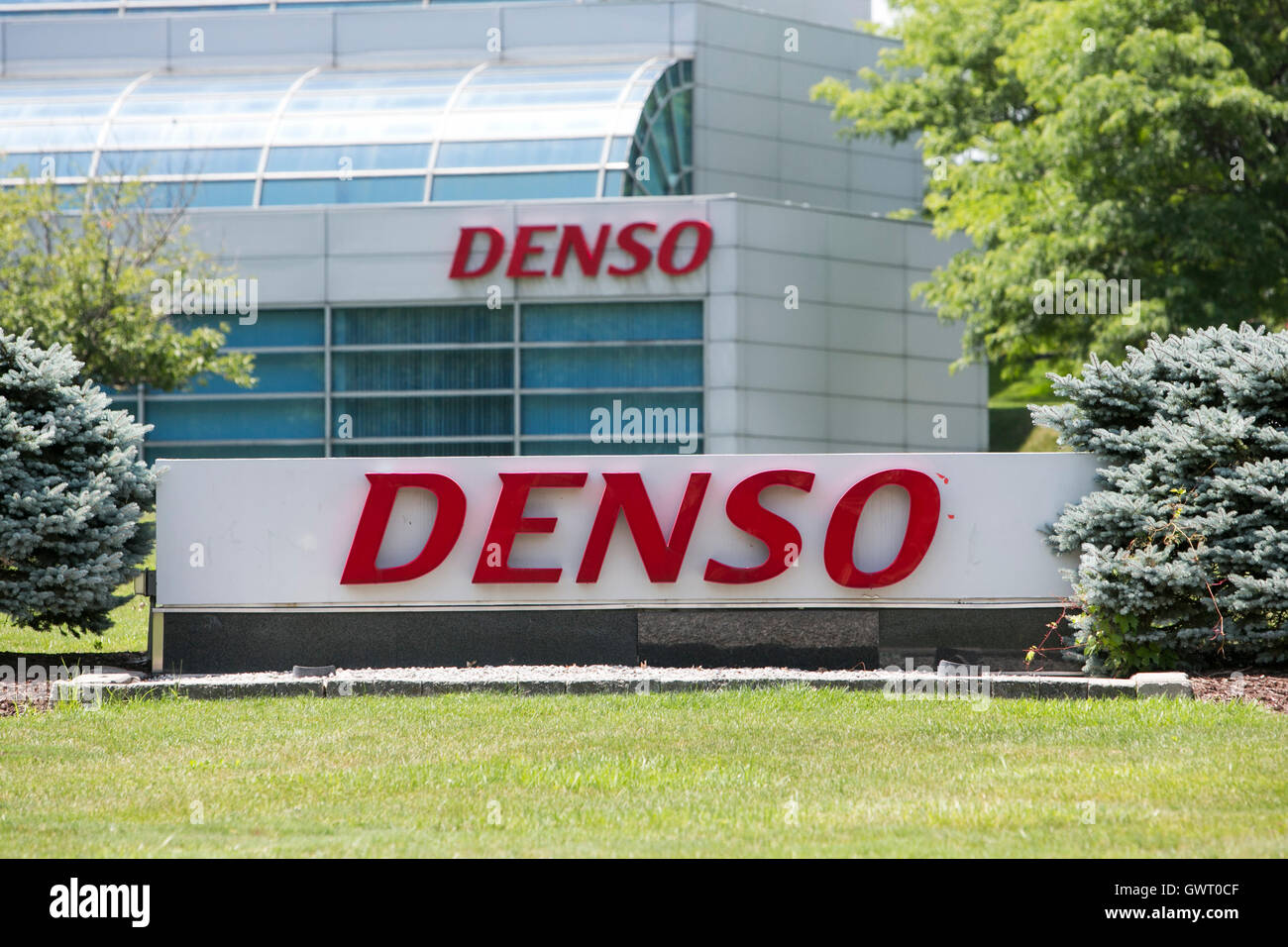 Denso logo hi-res stock photography and images - Alamy