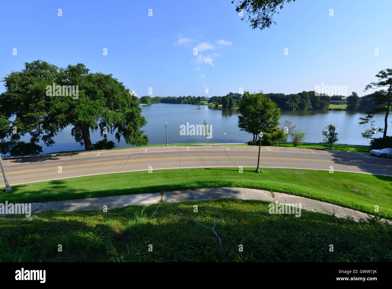 The grounds of the Louisiana state Capital building in Baton Rouge ...
