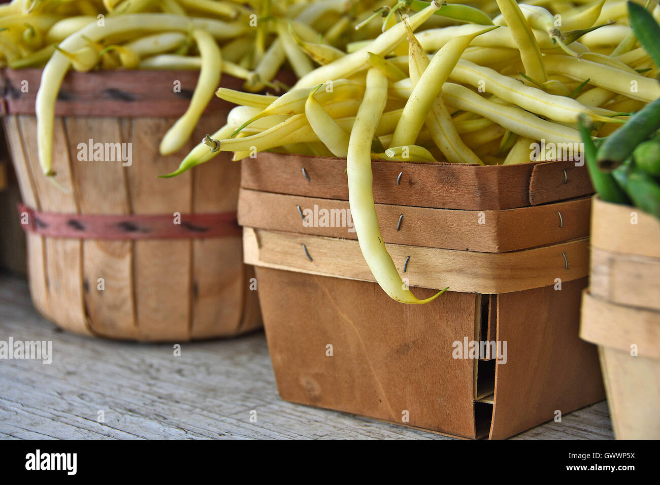 Green bean basket hi-res stock photography and images - Alamy