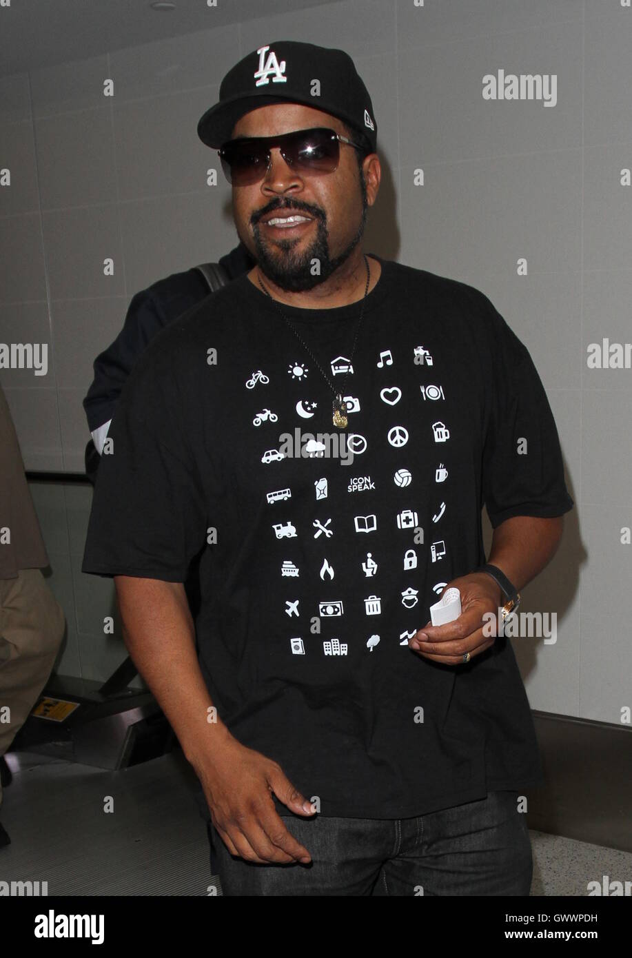 Ice Cube arrives at Los Angeles International Airport Featuring: Ice ...