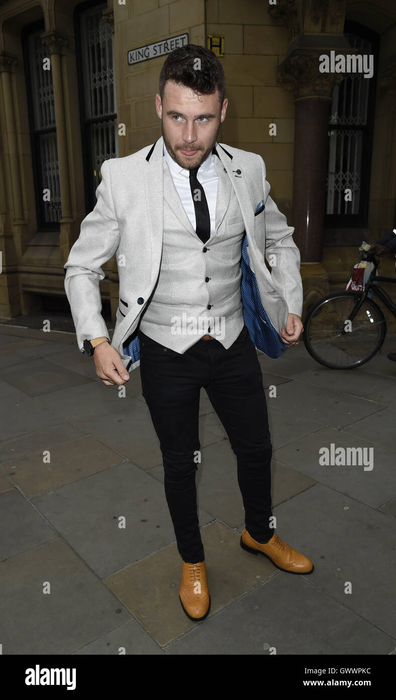 Guests arrive at Coronation Street star Ryan Thomas' leaving party at ...
