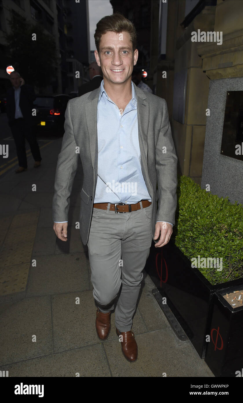 Guests arrive at Coronation Street star Ryan Thomas' leaving party at ...