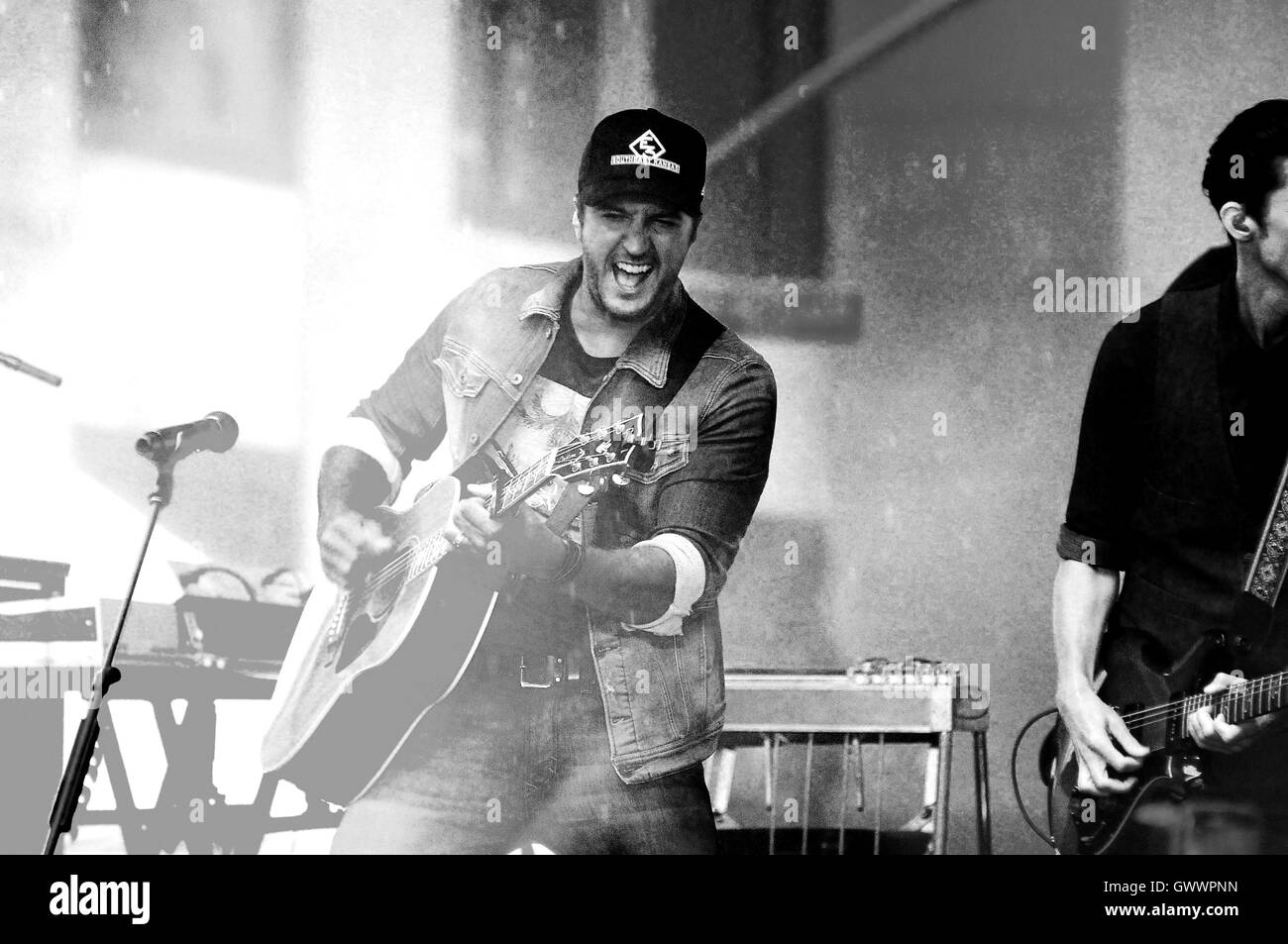 Luke bryan Black and White Stock Photos & Images - Alamy