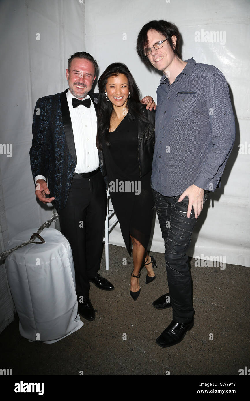 2nd Annual Art for Animals Fundraiser Evening For Eastwood Ranch ...