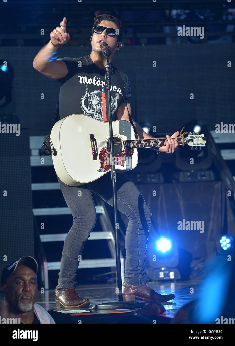 Darius Rucker's Good For A Good Time Tour at Perfect Vodka Amphitheatre ...