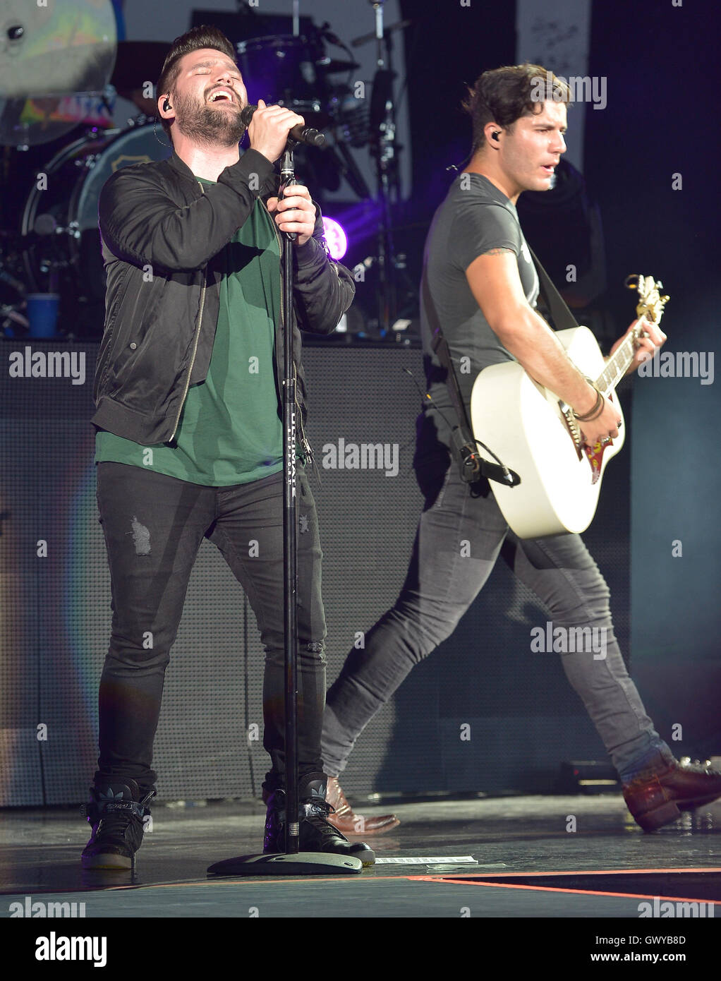 Darius Rucker's Good For A Good Time Tour at Perfect Vodka Amphitheatre ...