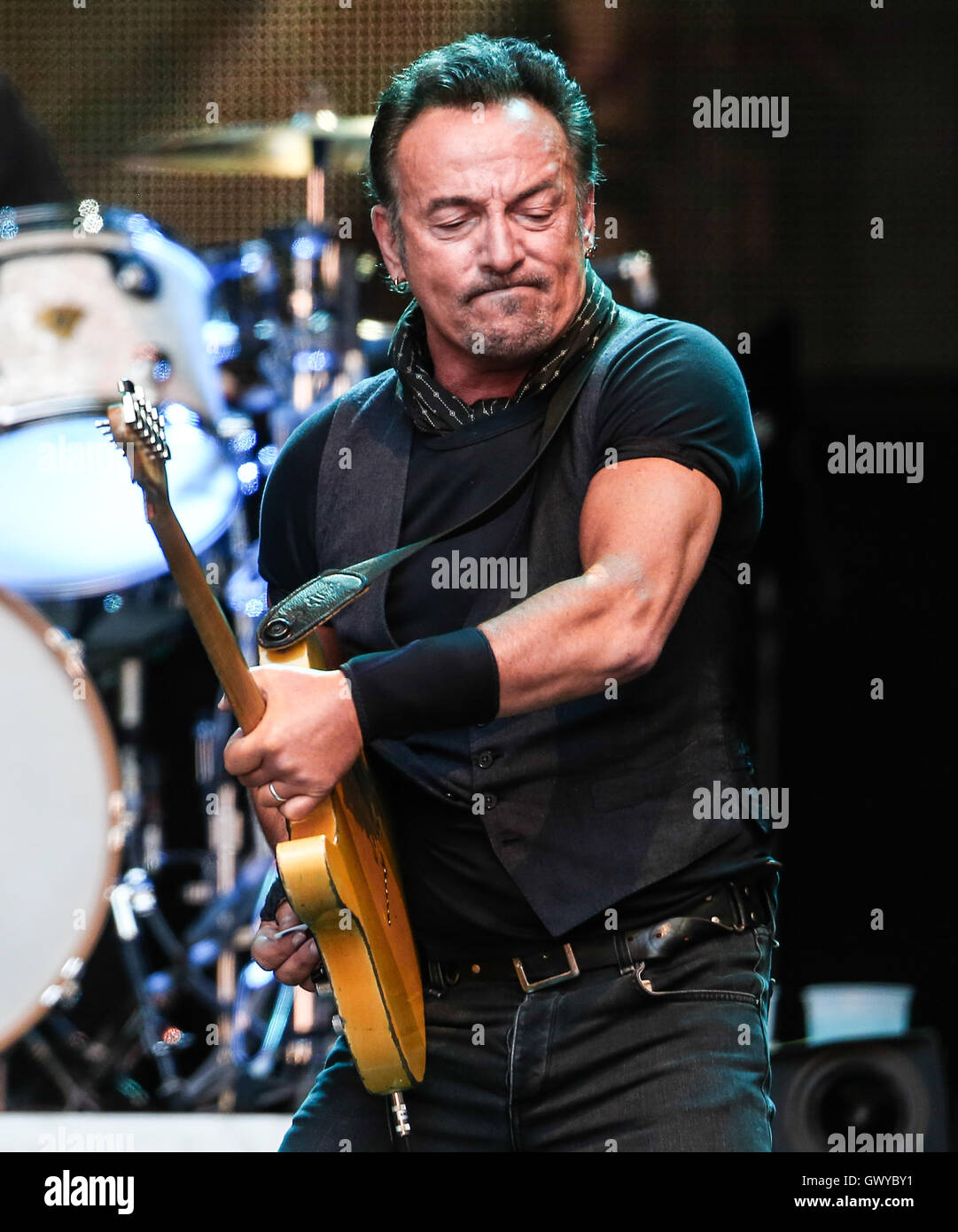Bruce Springsteen and the E Street Band perform at Wembley Stadium ...