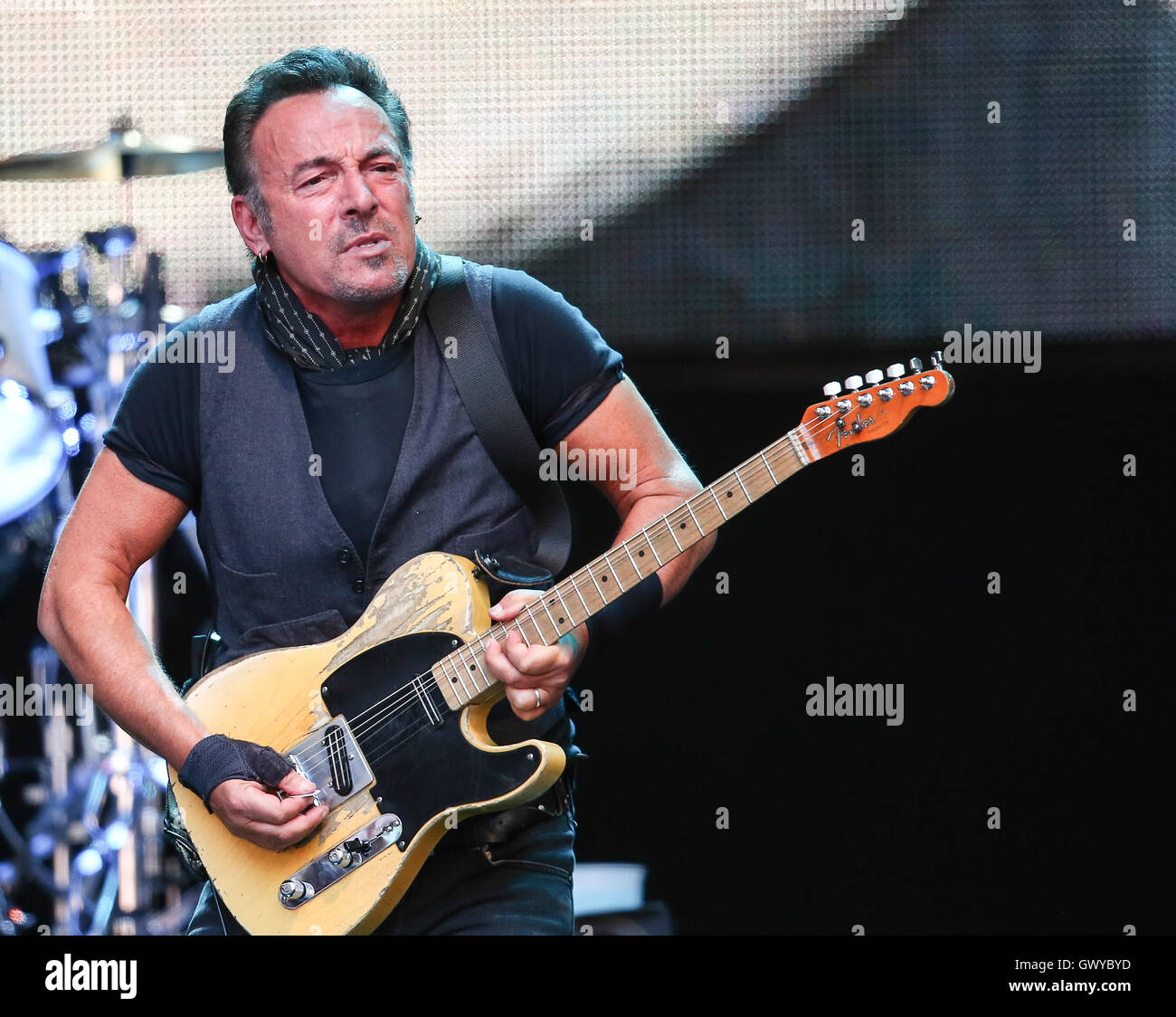 Bruce Springsteen and the E Street Band perform at Wembley Stadium ...
