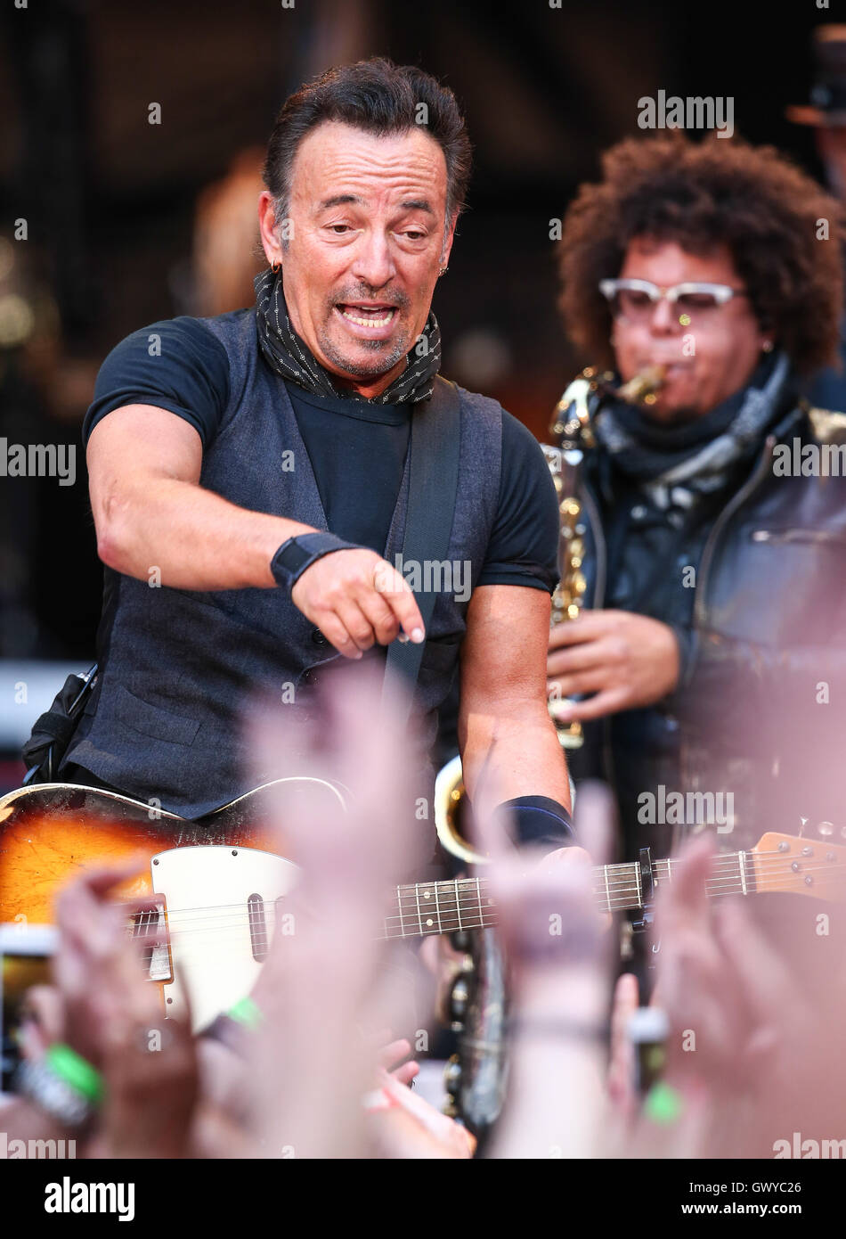 Bruce Springsteen and the E Street Band perform at Wembley Stadium ...
