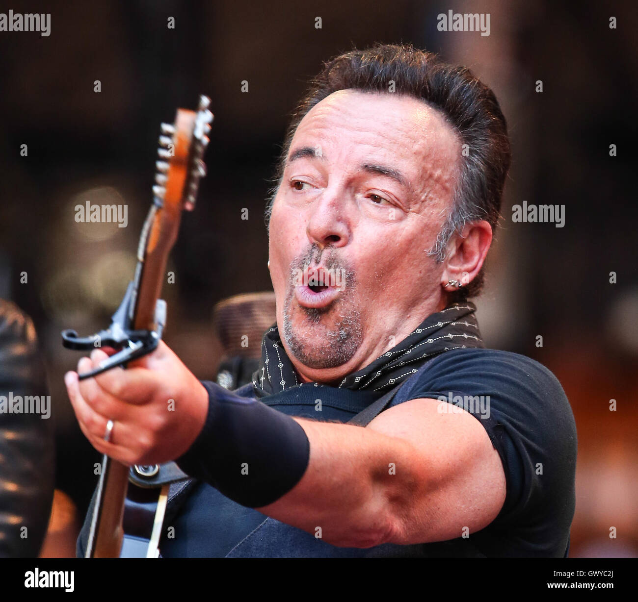 Bruce Springsteen and the E Street Band perform at Wembley Stadium ...