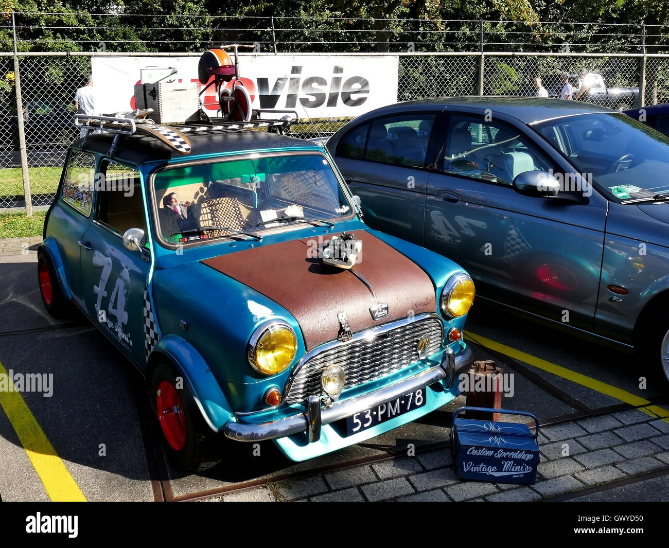 Classic mini car on display hi-res stock photography and images - Alamy