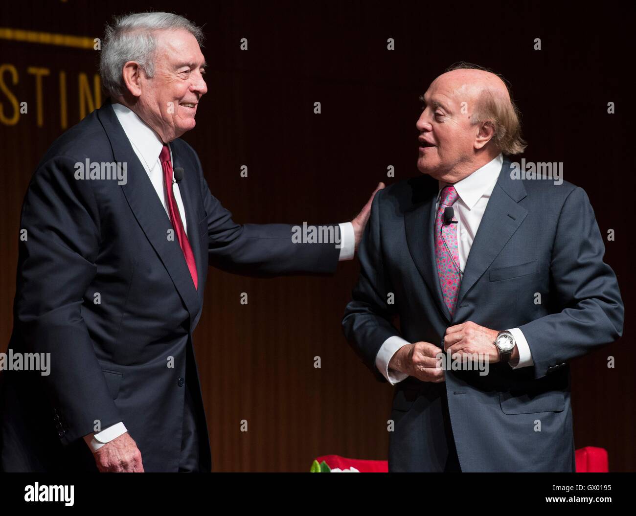 Former CBS News anchor Dan Rather and Journalist Peter Arnett ...