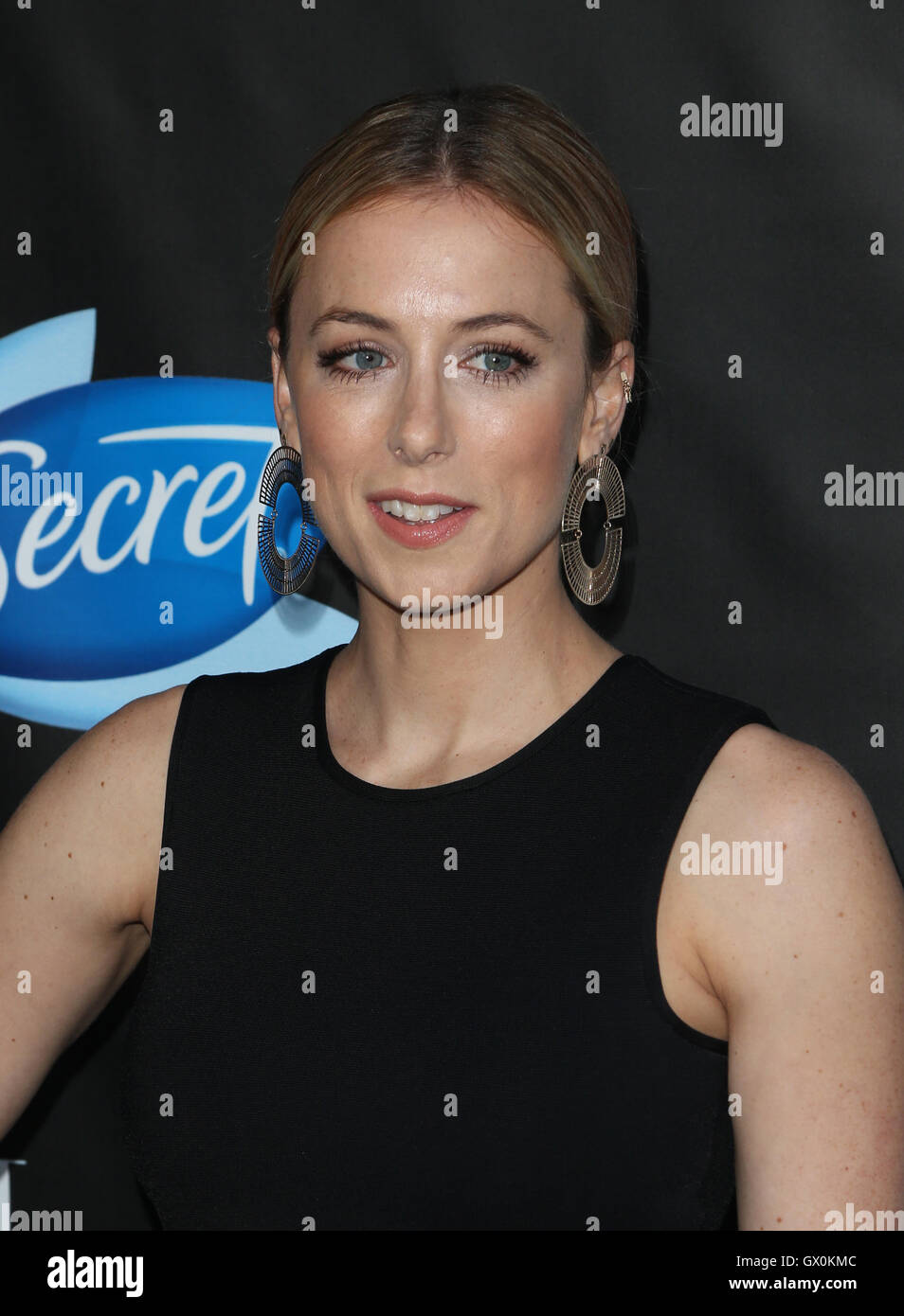 ELLE Hosts Women In Comedy Event With July Cover Stars Leslie Jones ...