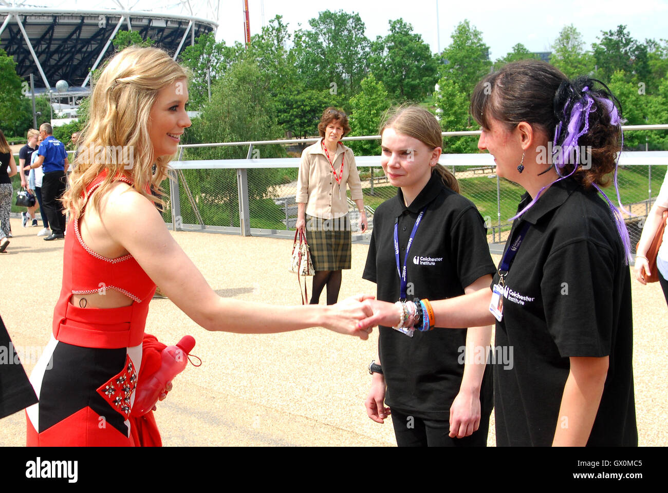 Rachel Riley meets engineering students from Shell Eco-marathon at ...