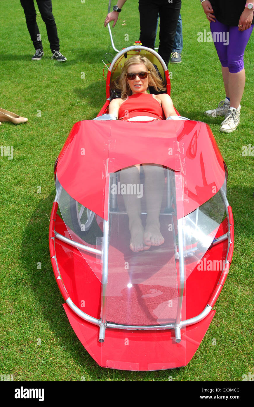 Rachel Riley meets engineering students from Shell Eco-marathon at ...