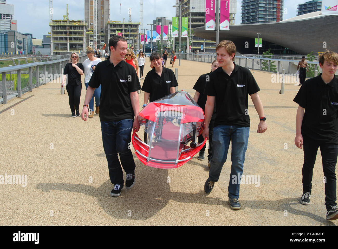 Rachel Riley meets engineering students from Shell Eco-marathon at ...