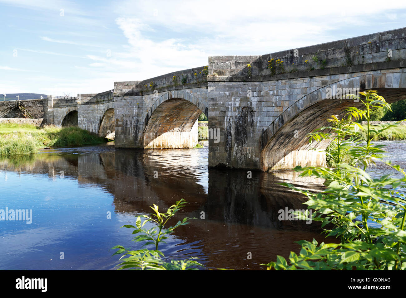 Burnsall bridge hi-res stock photography and images - Alamy