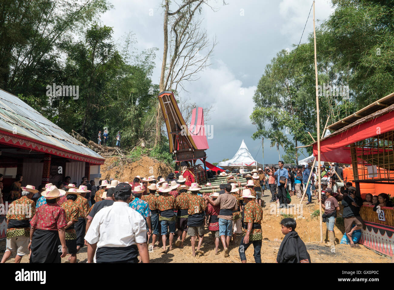 The death body inside the coffin put in to the Lantang (huts) to be ...