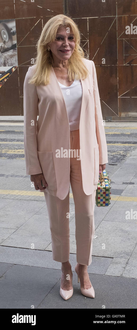 Royal family members attend an autobiographical presentation by Simeon ...