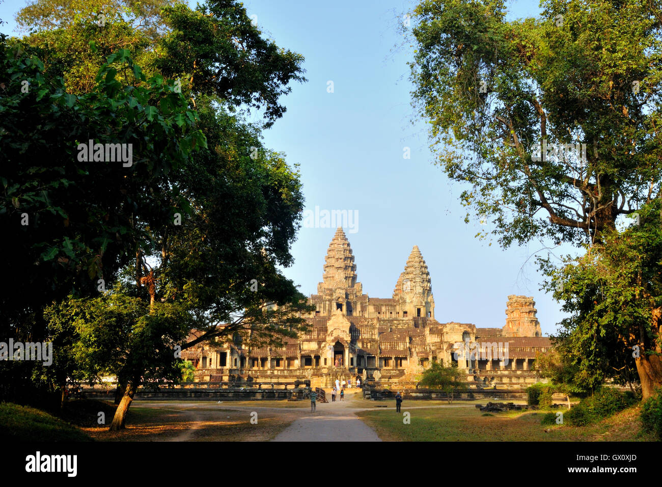 Angkor Wat temple - the epitome of the high classical style of Khmer ...
