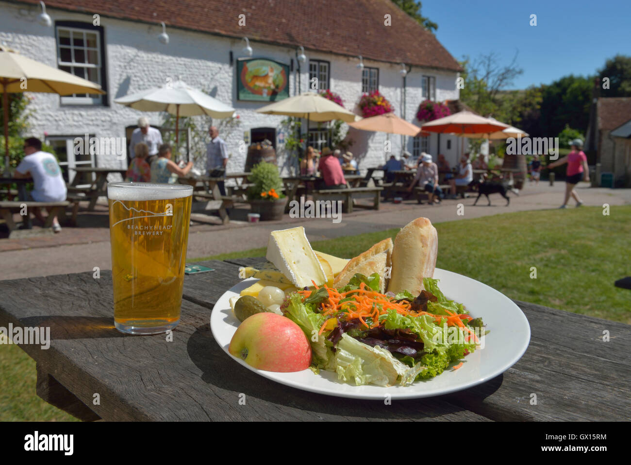 English pub lunch hi-res stock photography and images - Alamy
