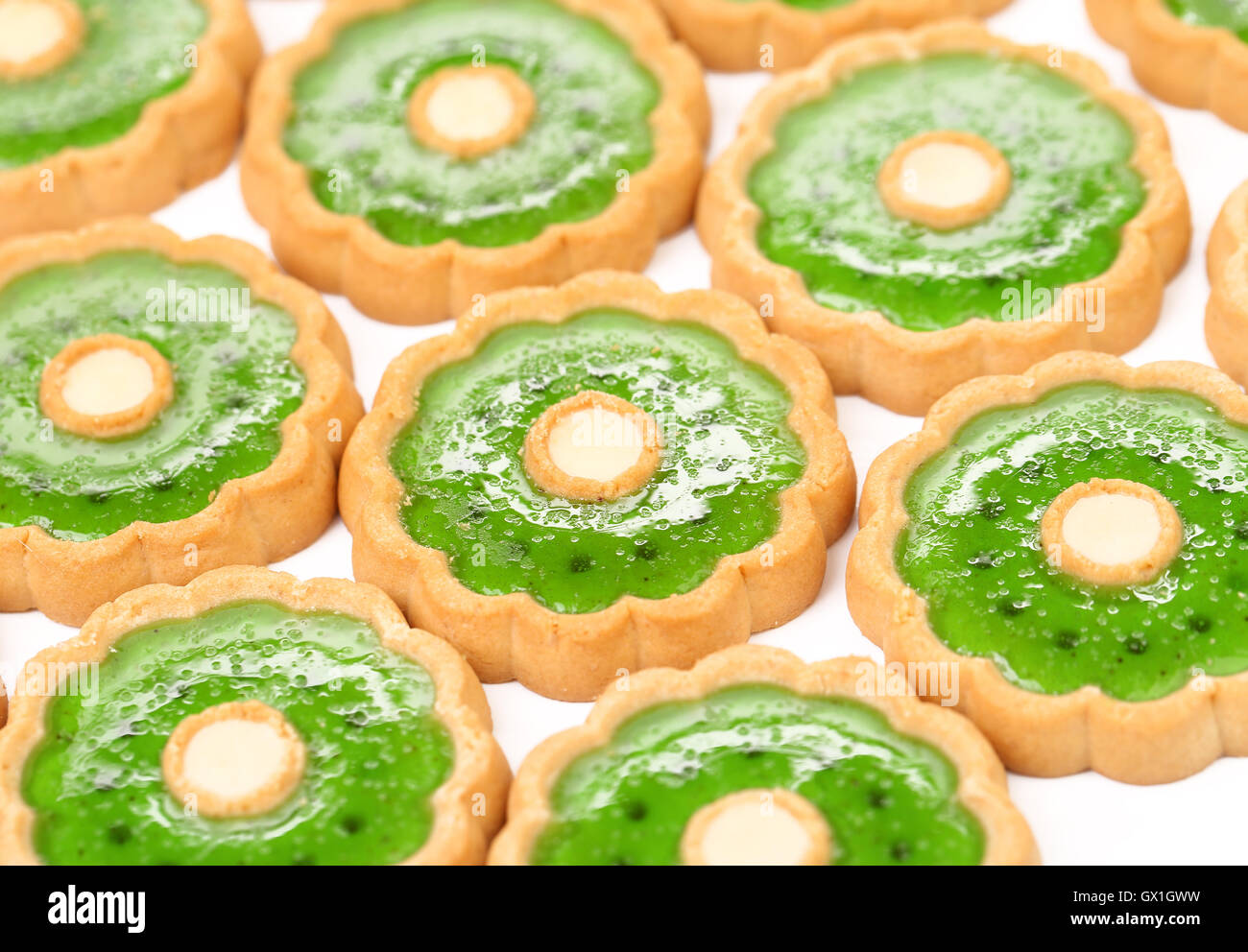 Background of biscuit with kiwi jam Stock Photo - Alamy
