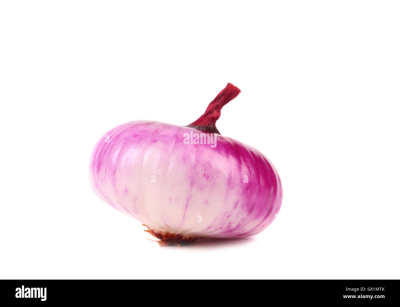Red onion isolated Stock Photo - Alamy