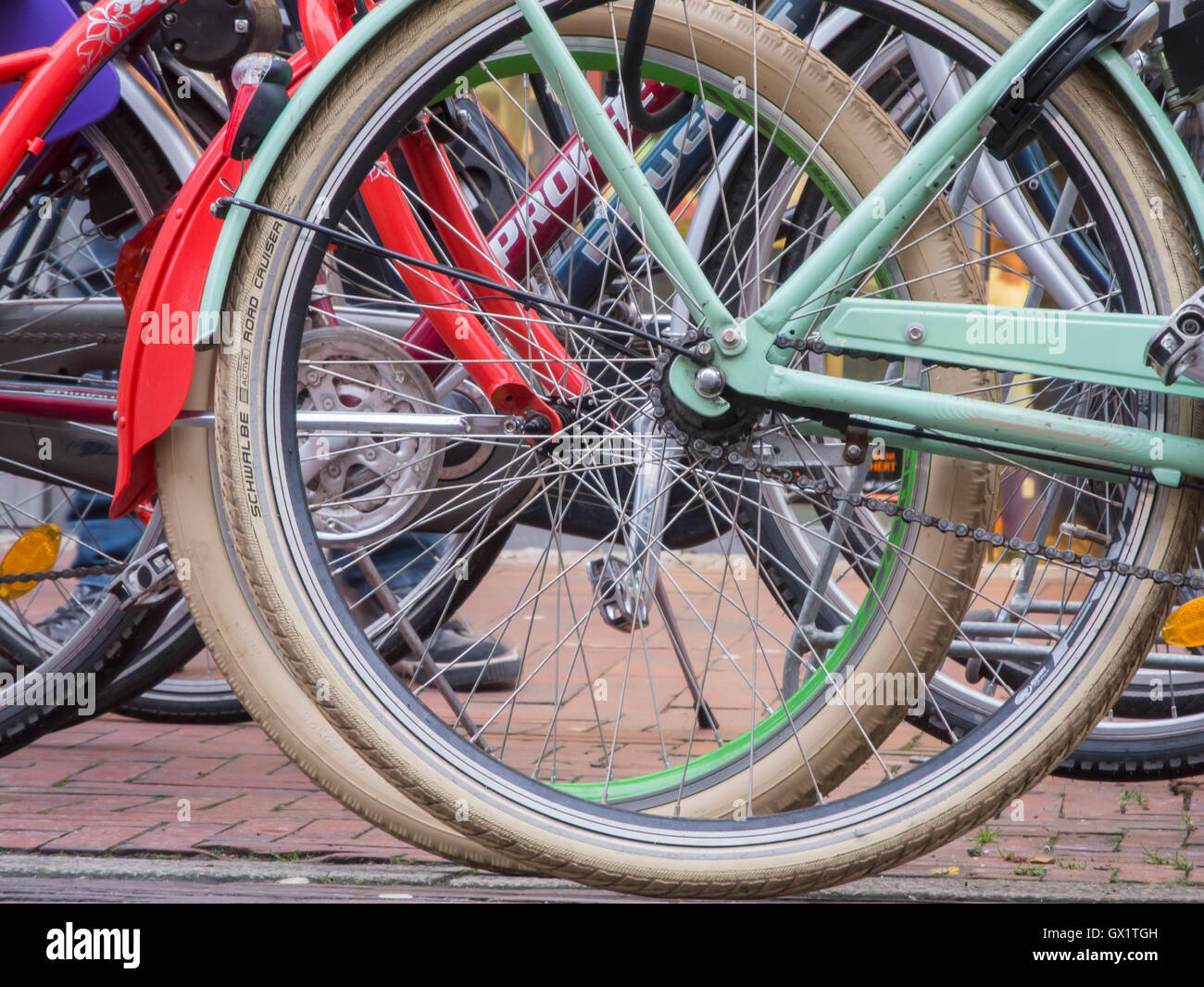 Row of wheels hi-res stock photography and images - Alamy