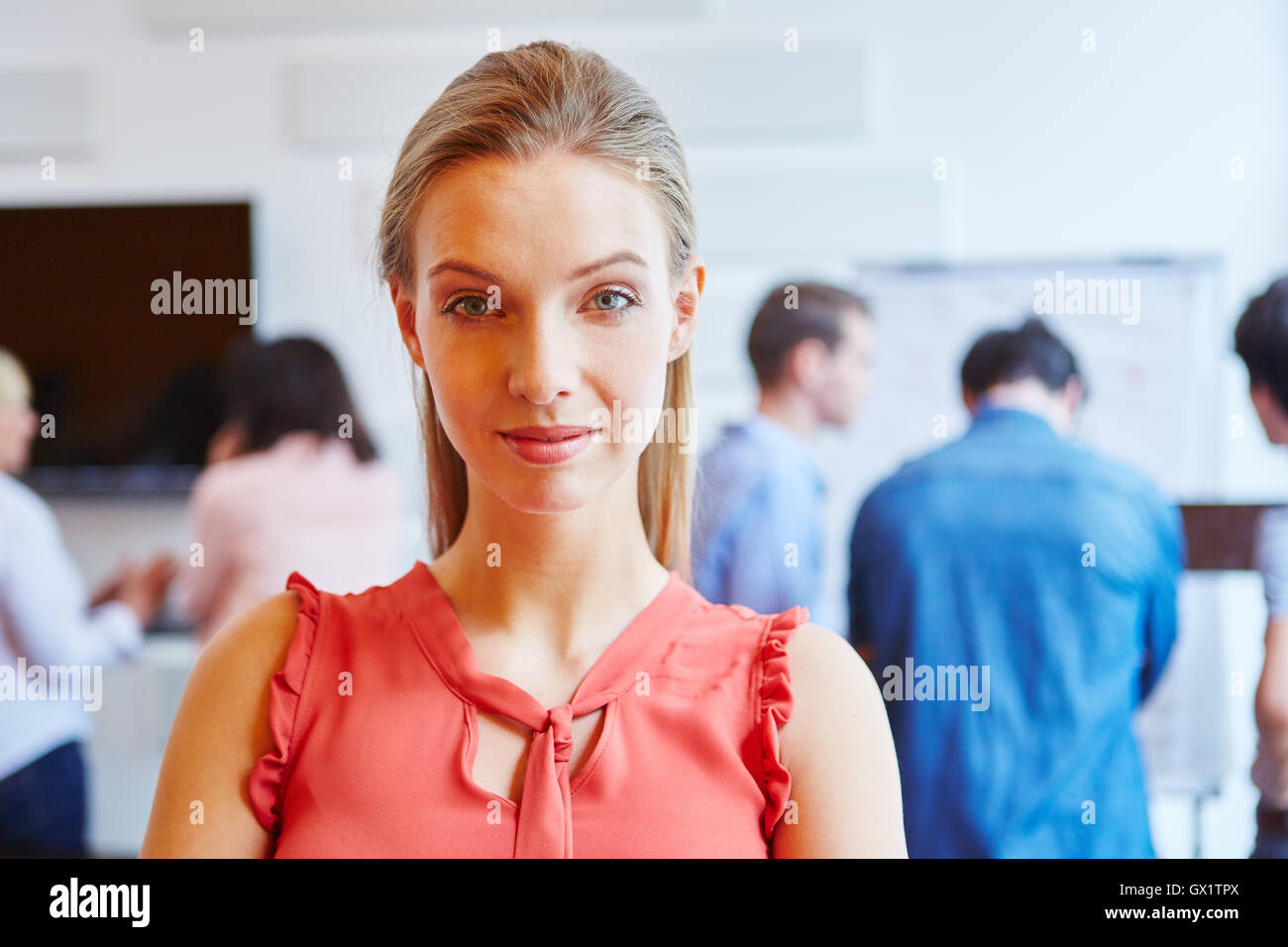 Young start-up businesswoman looking confidently Stock Photo - Alamy Young start-up businesswoman looking confidently Stock Photo - Alamy
