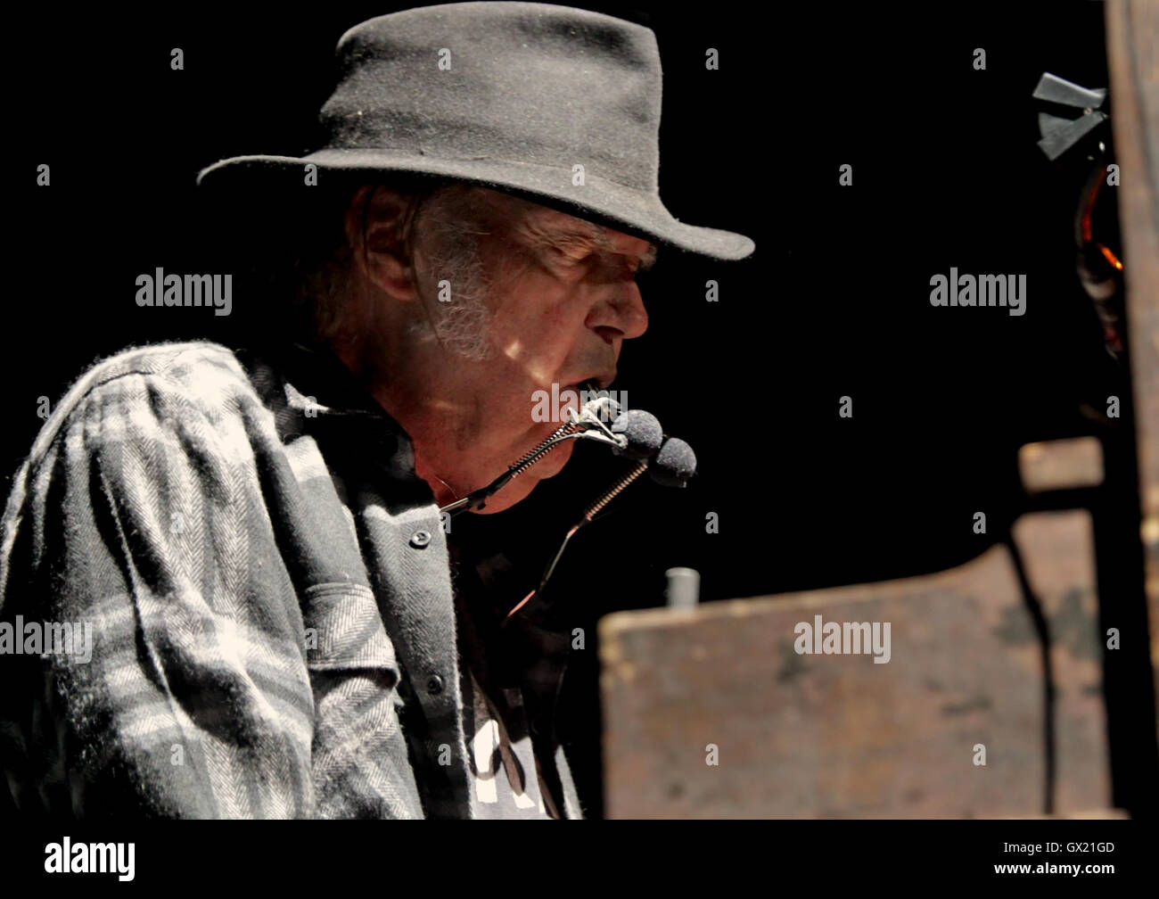 Neil Young and Promise of the Real perform in Leeds Featuring: Neil ...