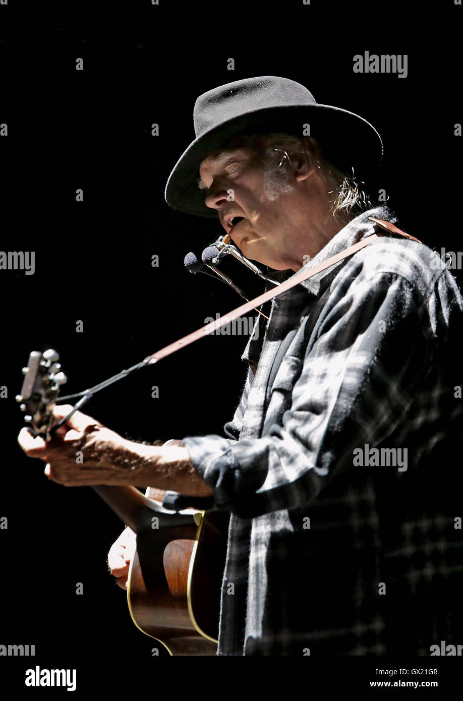 Neil Young and Promise of the Real perform in Leeds Featuring: Neil ...