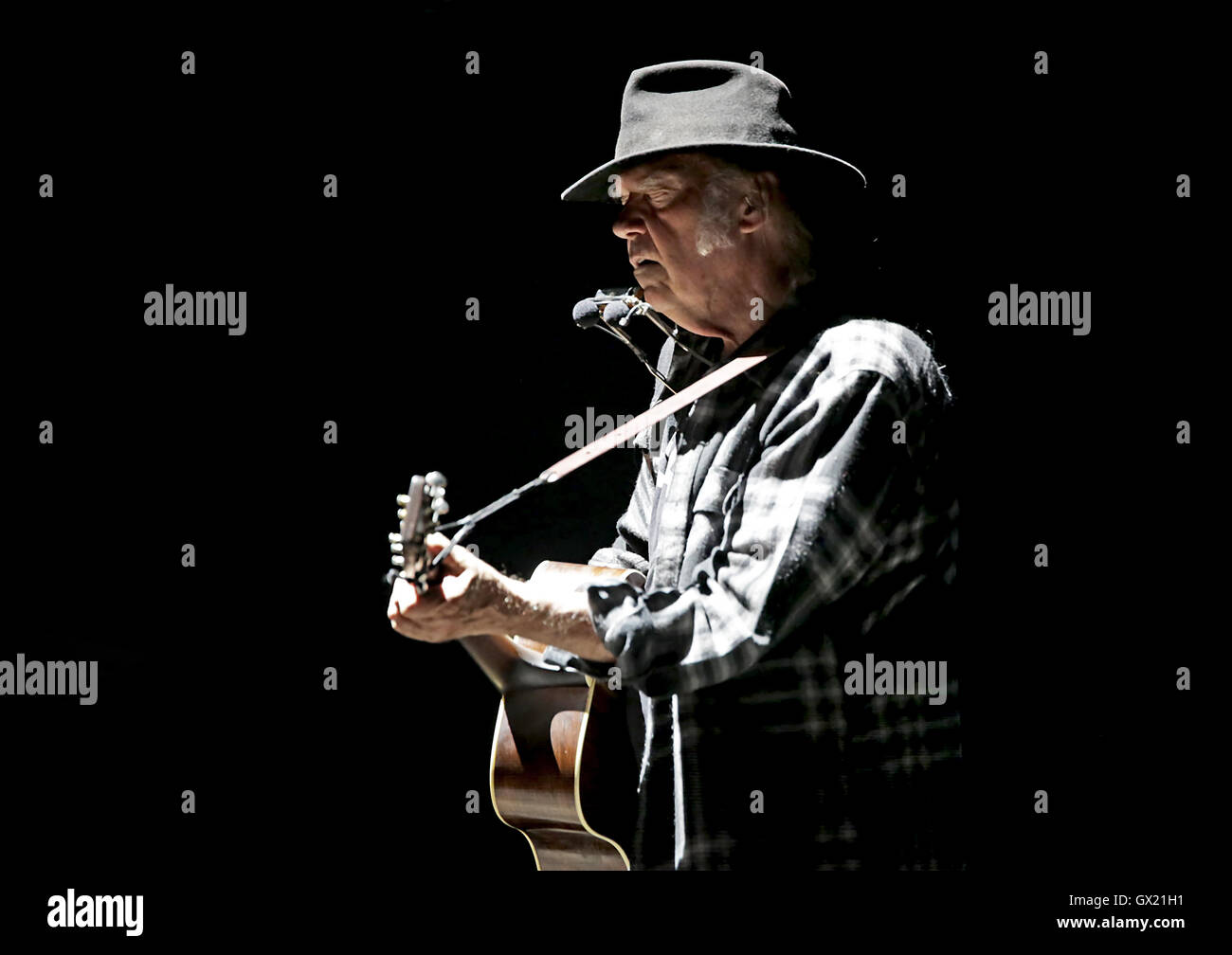 Neil Young and Promise of the Real perform in Leeds Featuring: Neil ...