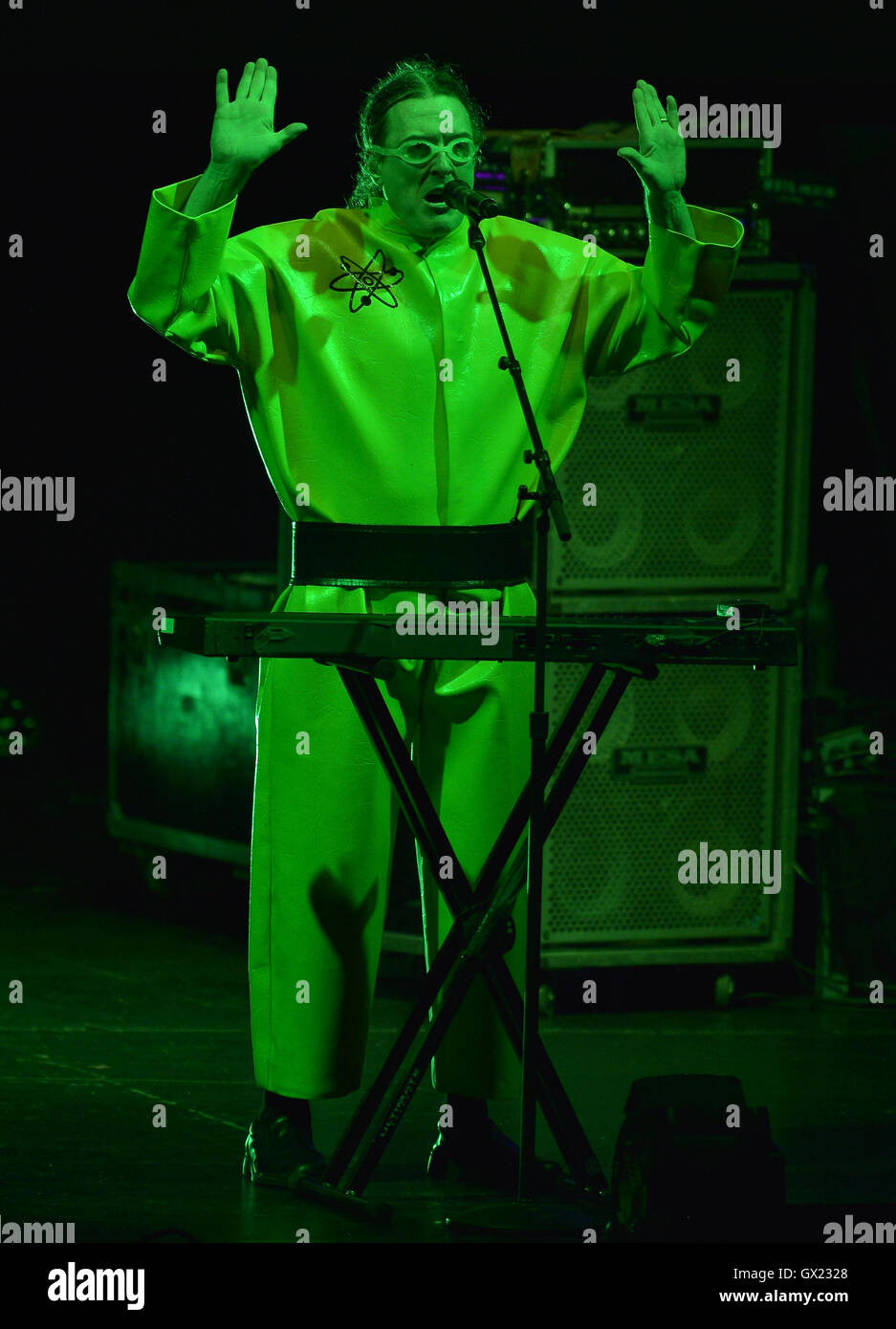 Weird Al Yankovic performs live at Ziff Ballet Opera House Featuring ...
