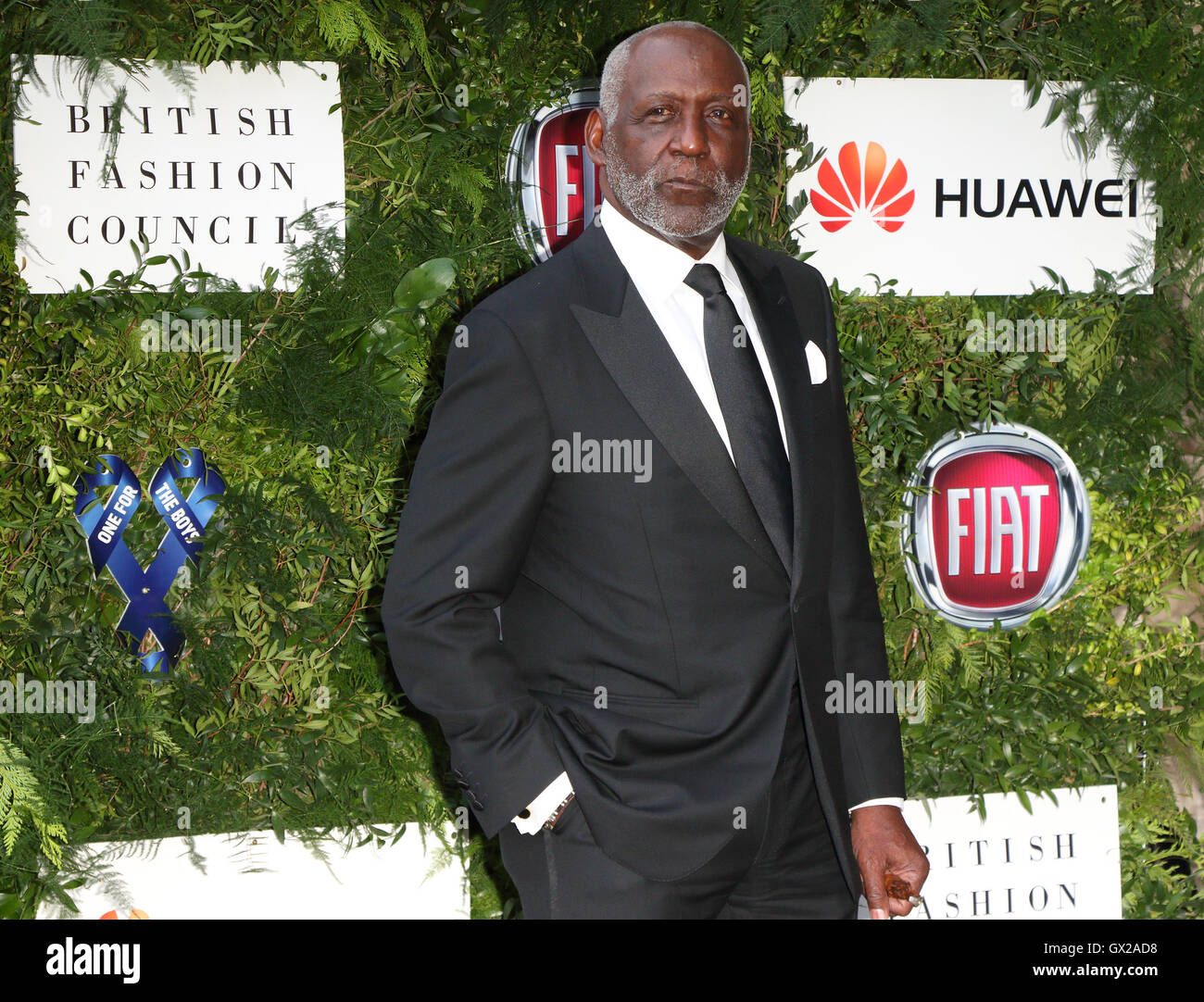 Richard roundtree model hi-res stock photography and images - Alamy