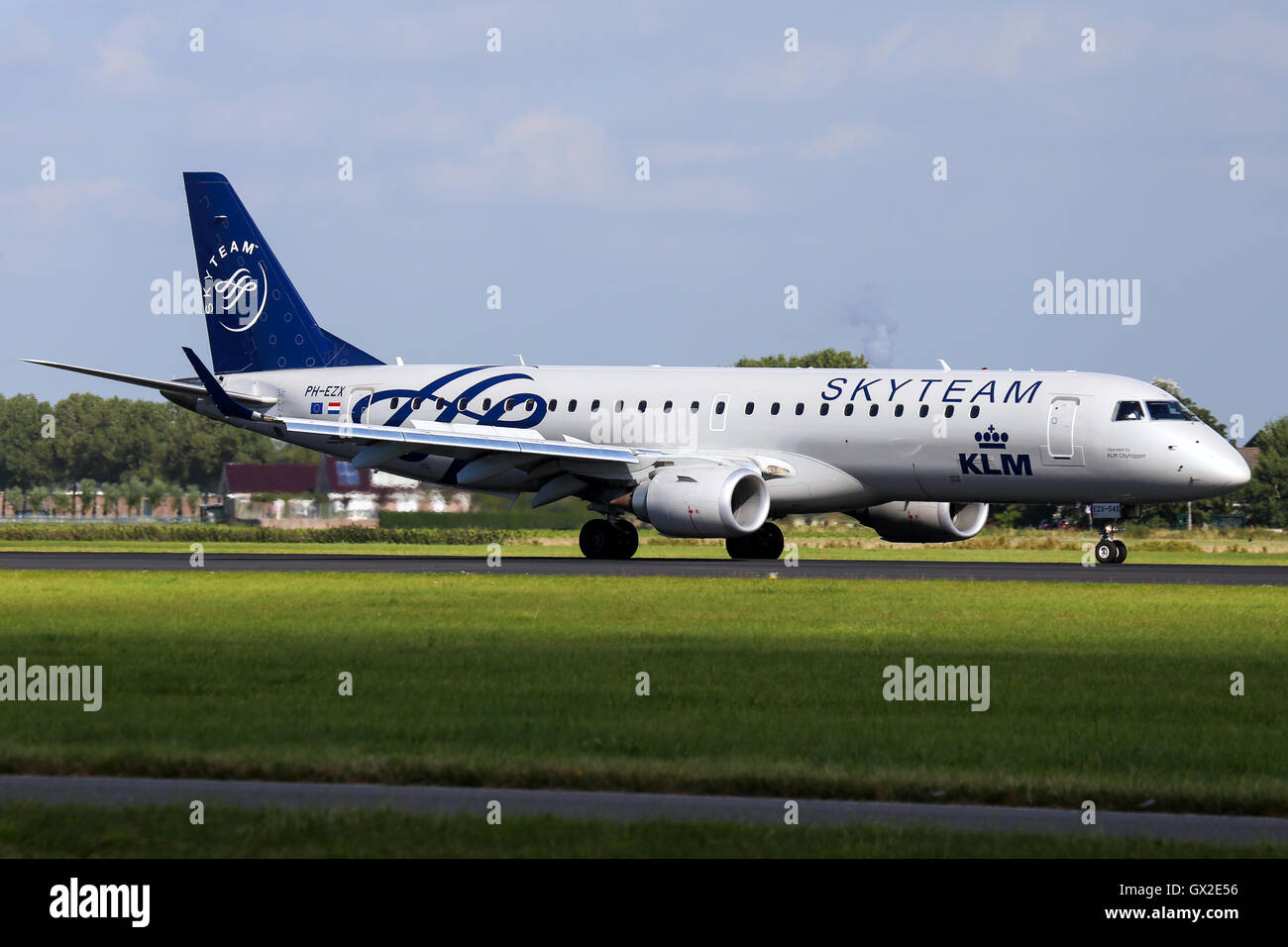 Skyteam High Resolution Stock Photography and Images - Alamy