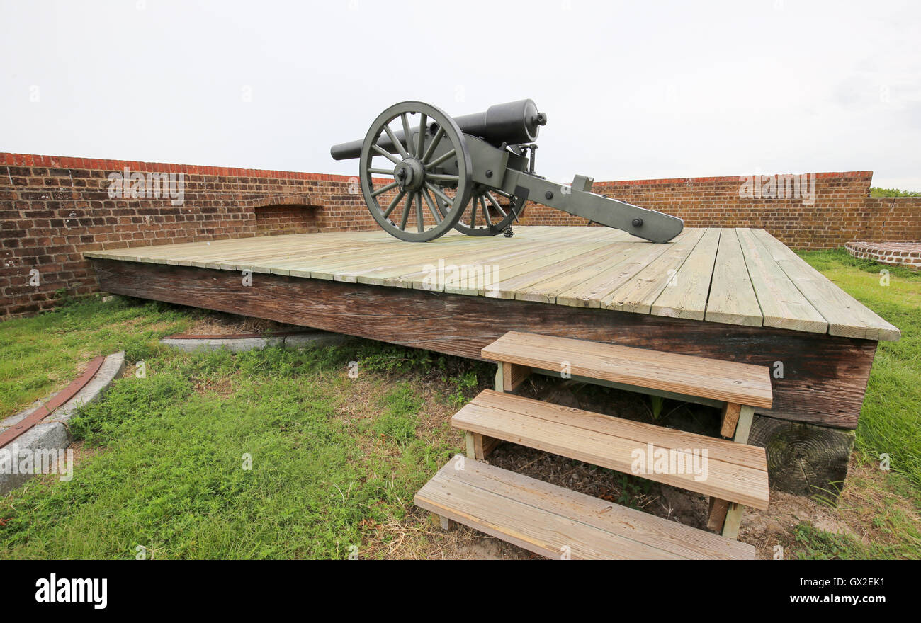 Civil war sea fort cannon hi-res stock photography and images - Alamy