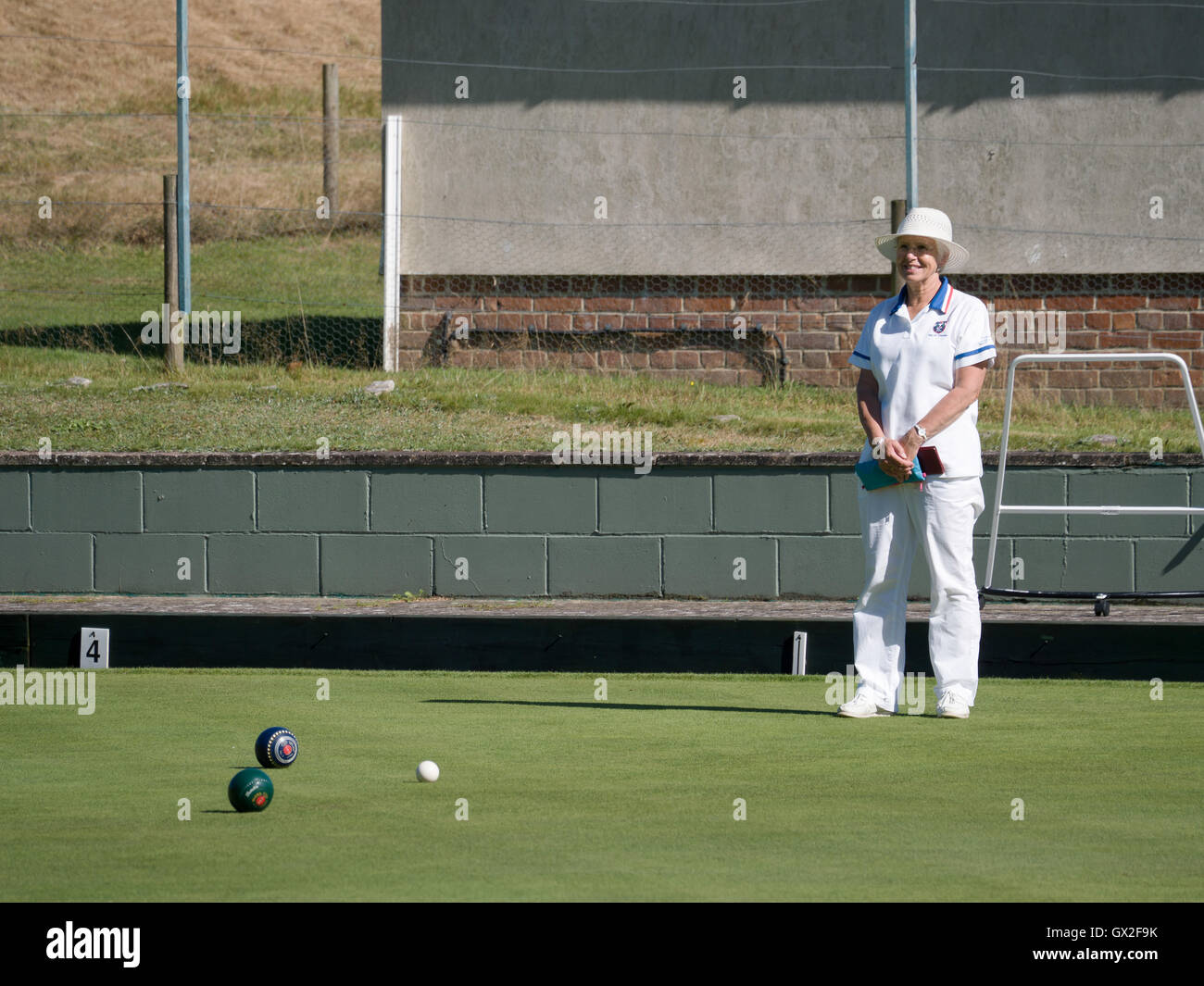 ISLE OF THORNS, SUSSEX/UK - SEPTEMBER 11 : Lawn Bowls Match at Isle of ...