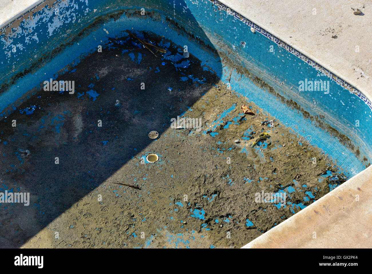 Filled pool hi-res stock photography and images - Alamy