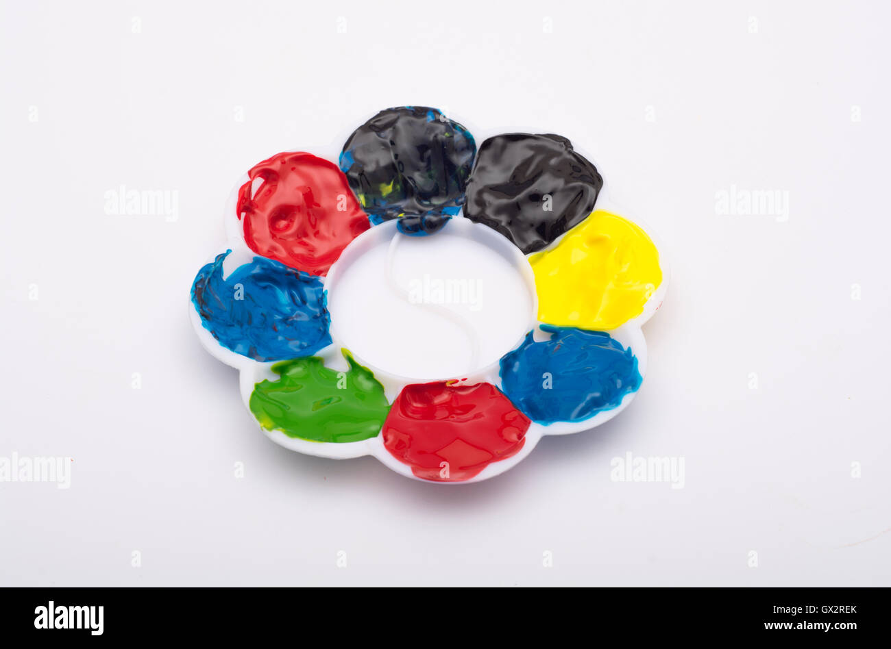 Mixing colours hi-res stock photography and images - Alamy