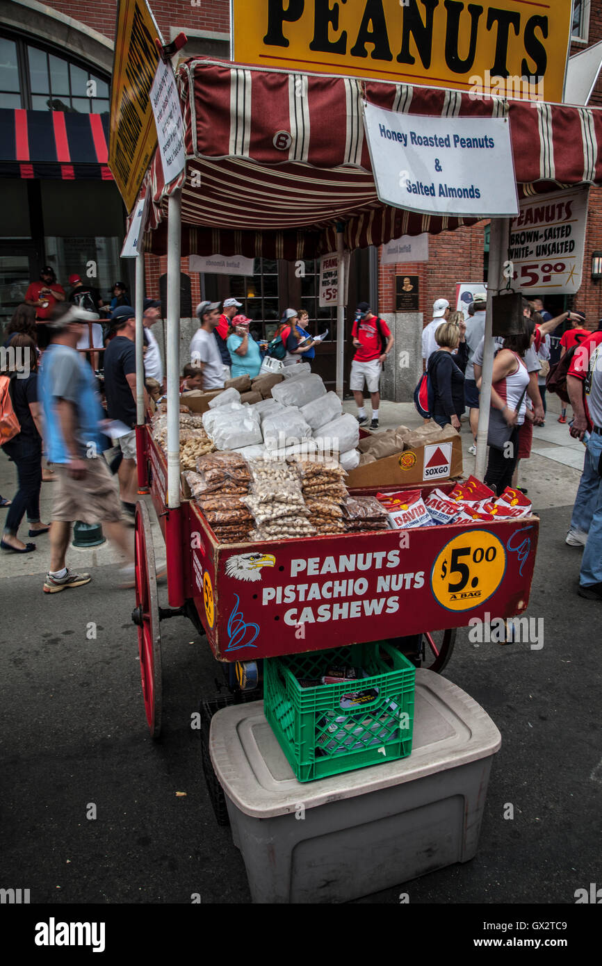 Peanut street seller hi-res stock photography and images - Alamy
